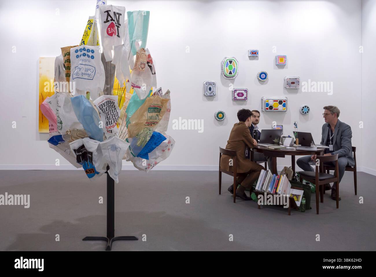 The artwork "Bunch, 2" (1995) by US-American artist Bill Wurtz on ...