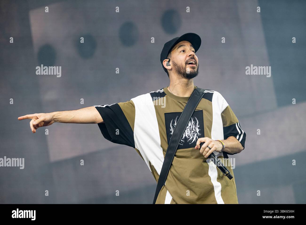 Berlin, Germany. 18th June, 2025. Mike Shinoda, musician, on stage at ...