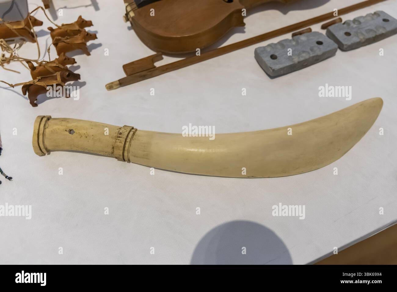 June 21 2025 people hi-res stock photography and images - Alamy