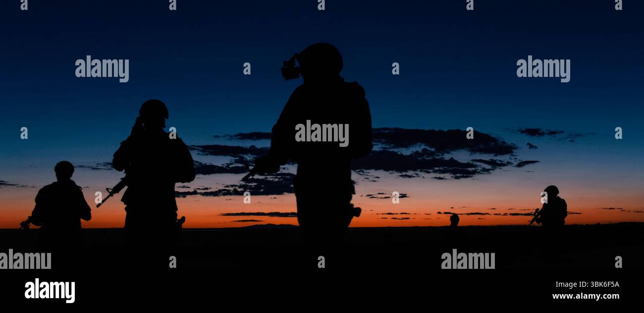 Sicario (2015) directed by Denis Villeneuve and starring Emily Blunt ...