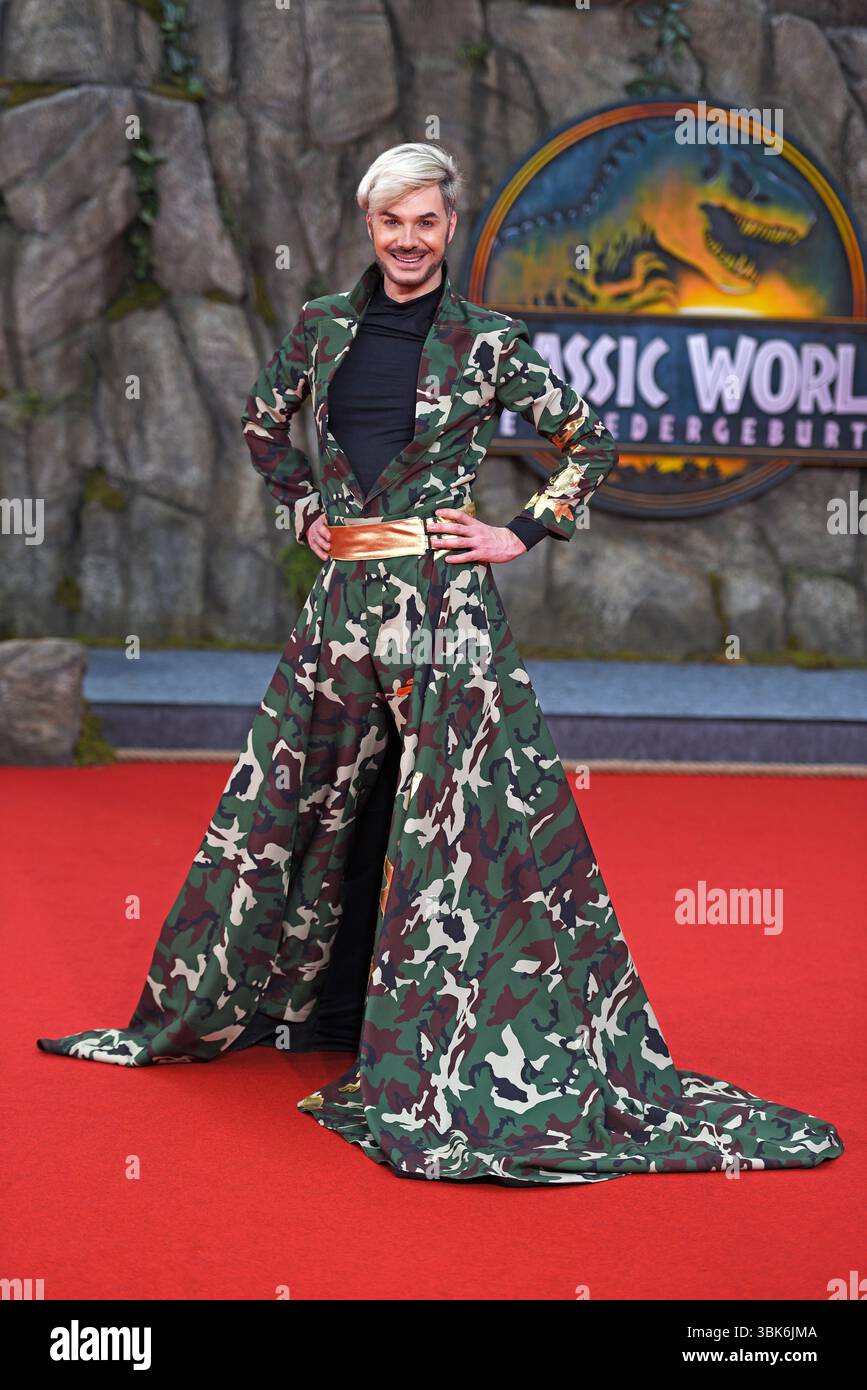 Sam Dylan bei der Deutschlandpremiere von JURASSIC WORLD: REBIRTH DIE ...