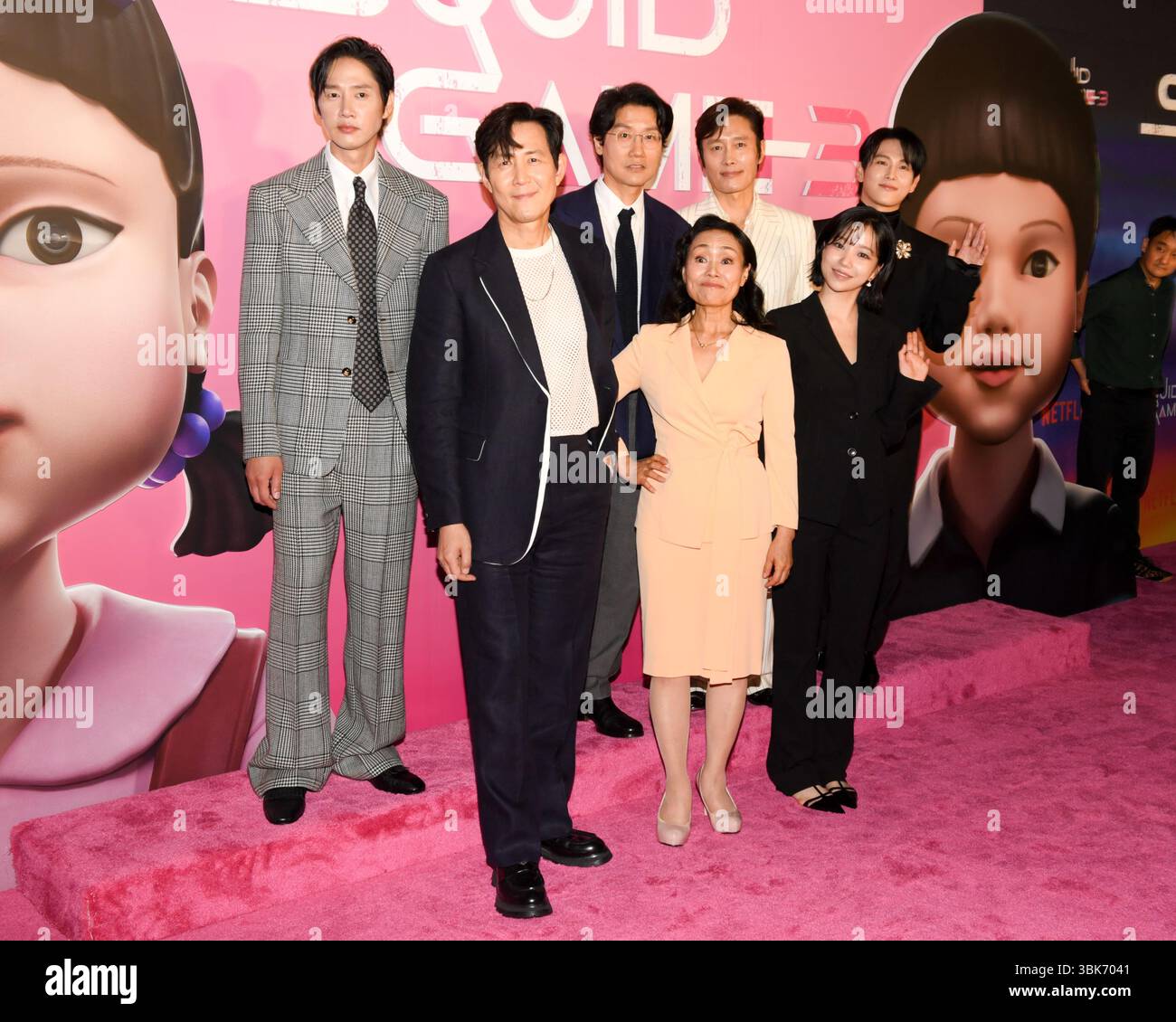 Park Sung-hoon, Lee Jung-jae, Hwang Dong-hyuk, Kang Ae-sim, Lee Byung ...