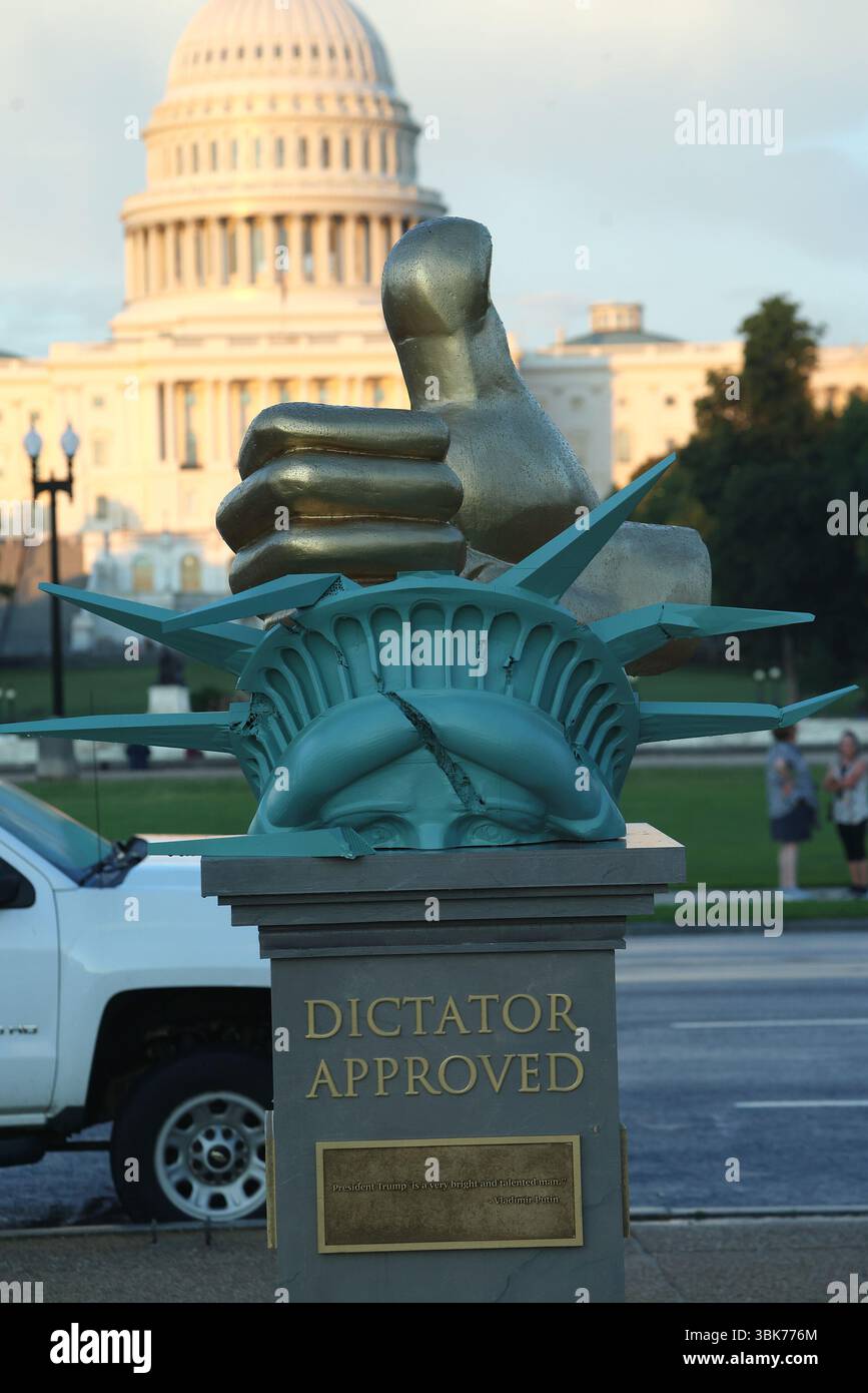 Washington, DC, USA. 18th June, 2025. View of the Eight-foot-tall ...