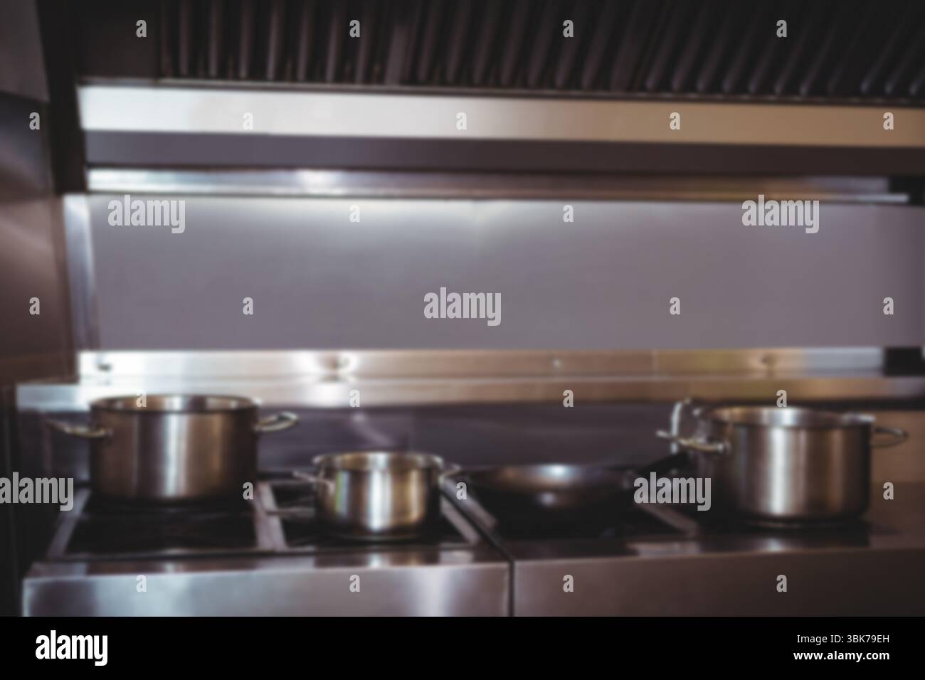 Stainless steel cookware kitchen utensils hi-res stock photography and ...