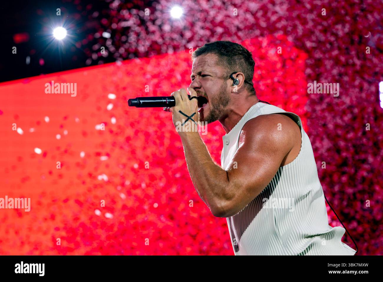 Music Concert - Imagine Dragons Loom World Tour Live 2025 Dan Reynolds ...