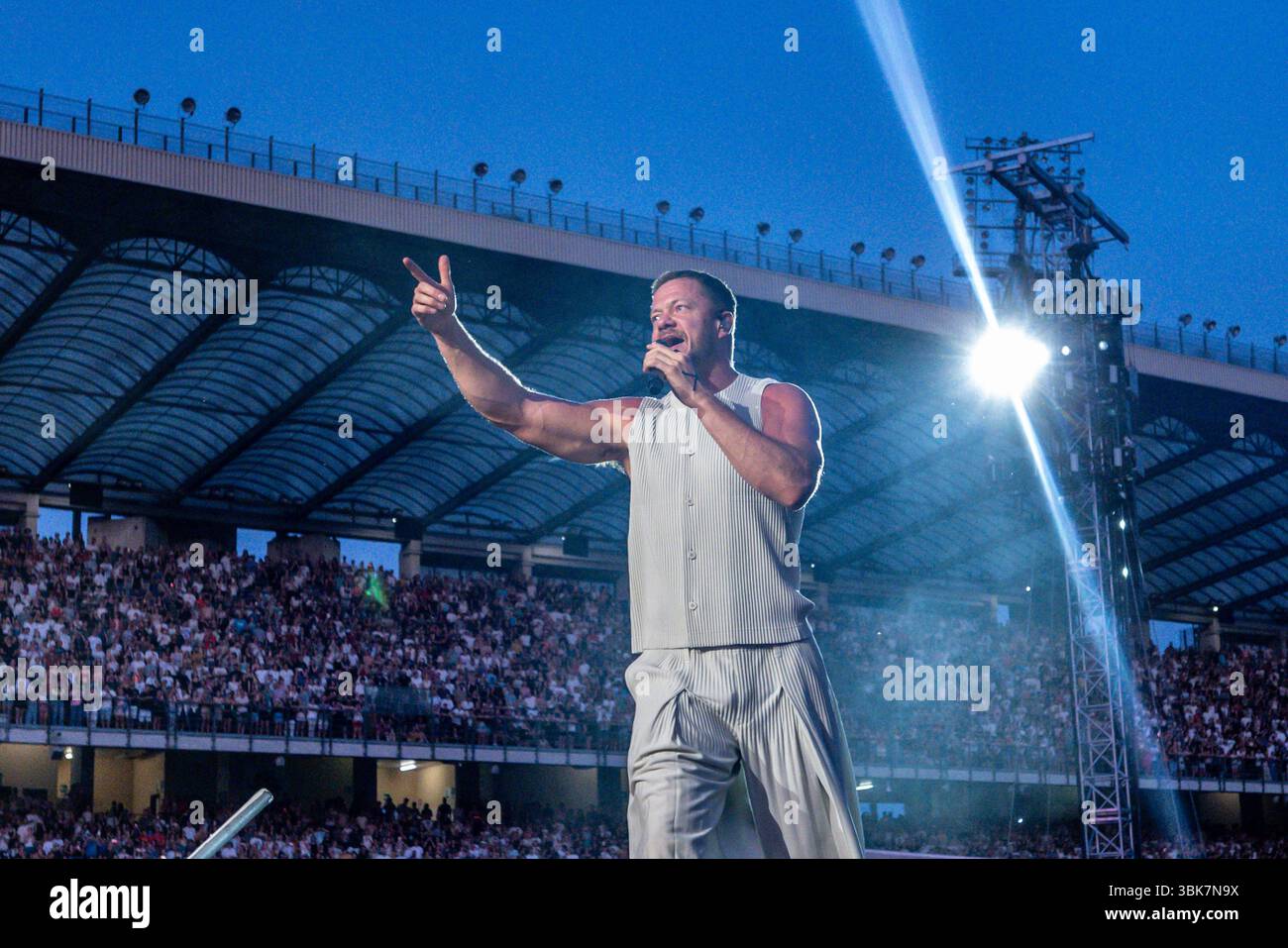 Music Concert - Imagine Dragons Loom World Tour Live 2025 Dan Reynolds ...