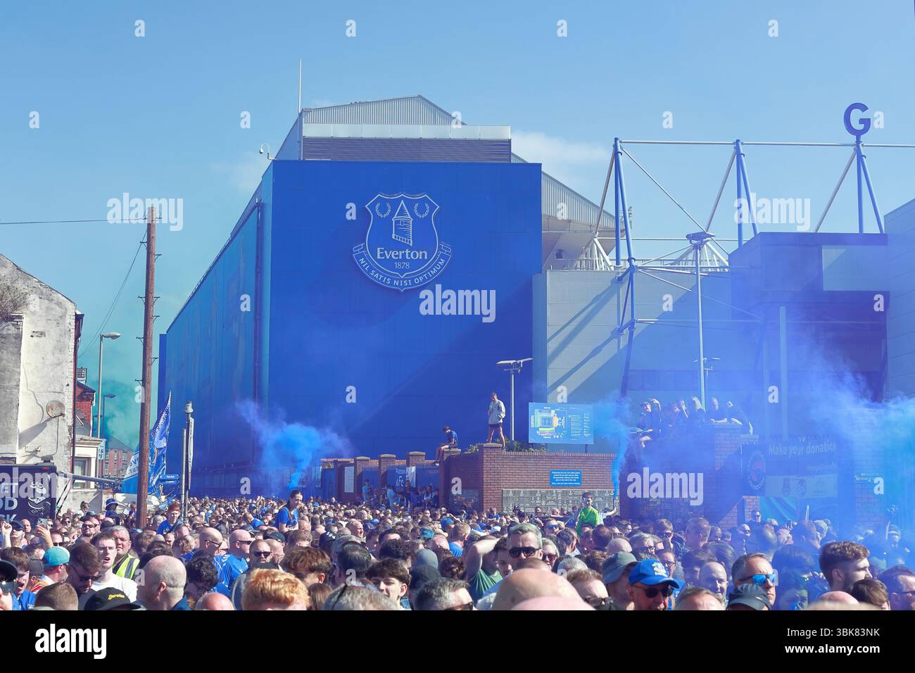 The scenes outside Goodison Park, prior to the final mens first team ...