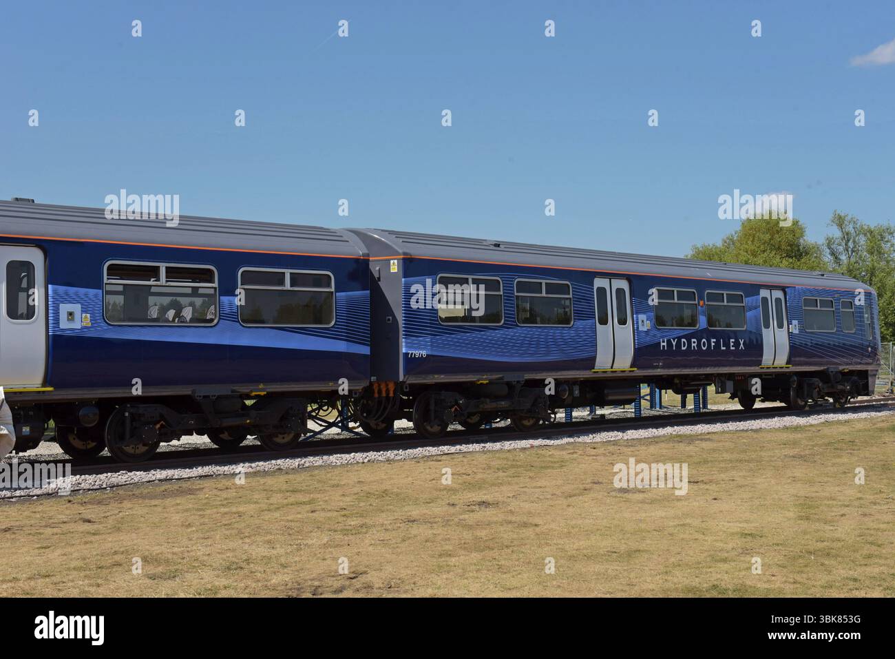 Porterbrook Hydrofelx hydrogen train on display at Long Marston Rail ...