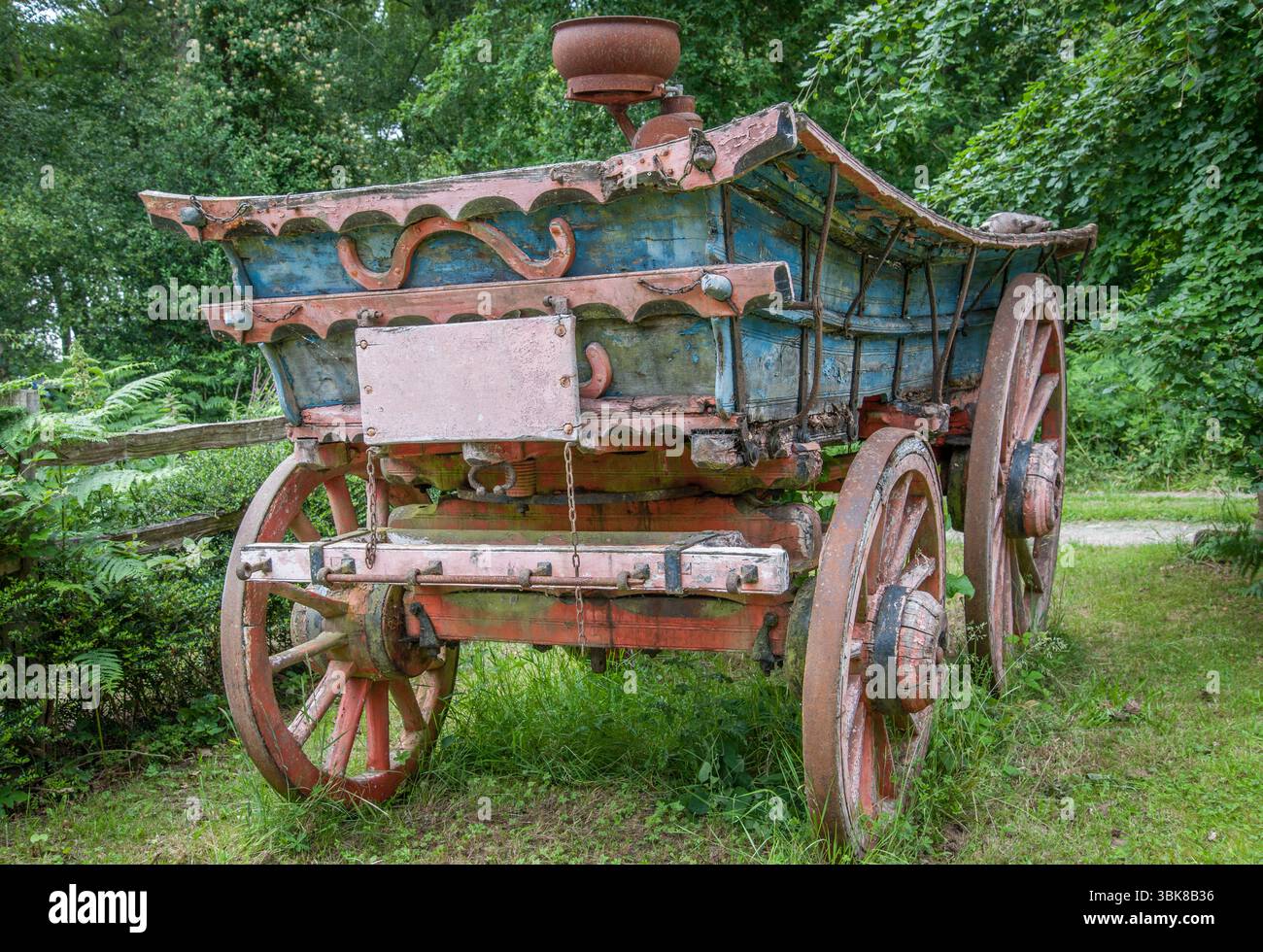 Period Agricultural Cart, Stokenchurch, Buckinghamshire, England Stock ...