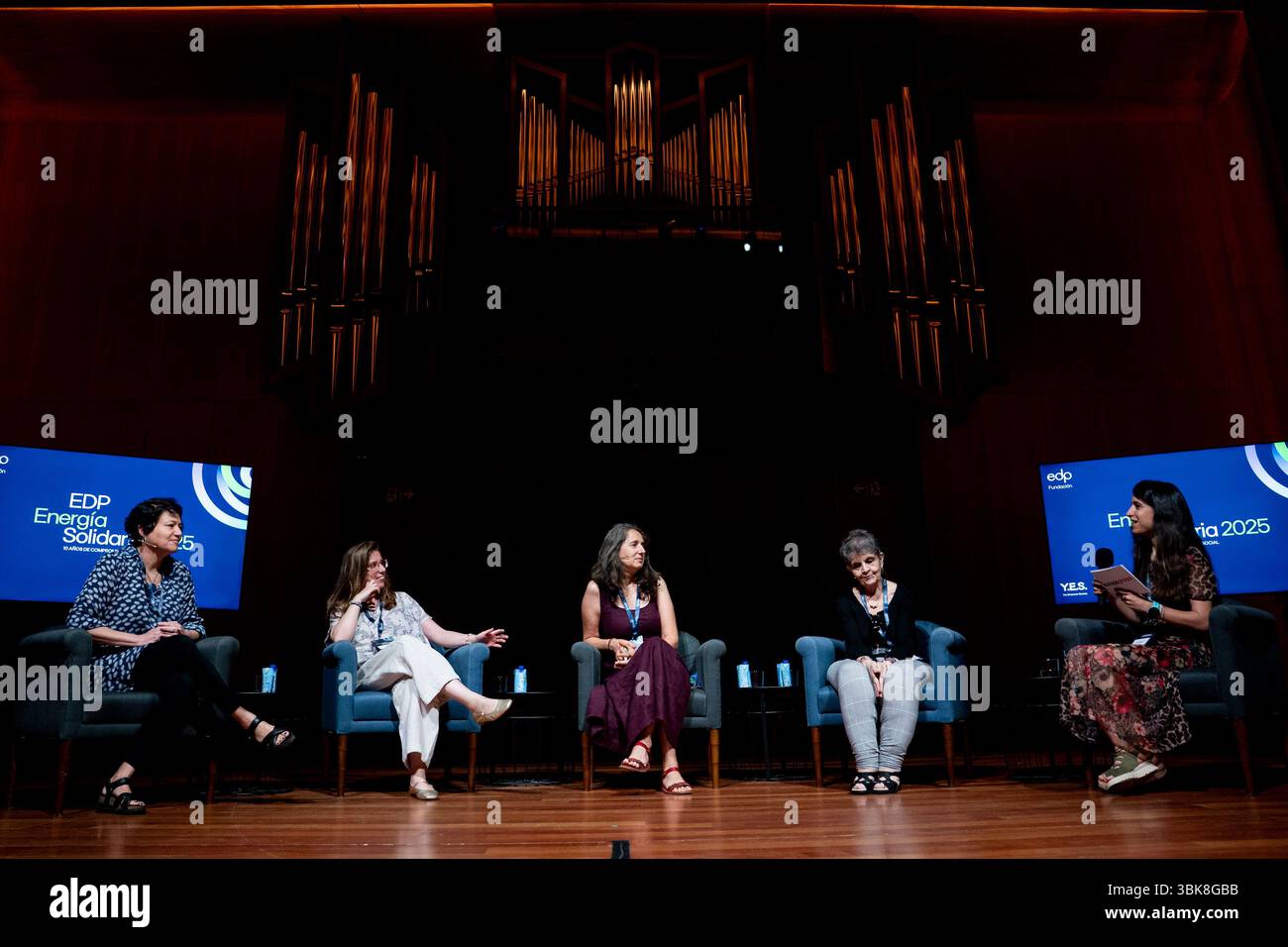(L-R) Down Madrid technical director Paula Martinelli, Down Madrid member Mar Carrascal, AFIM 21 ...