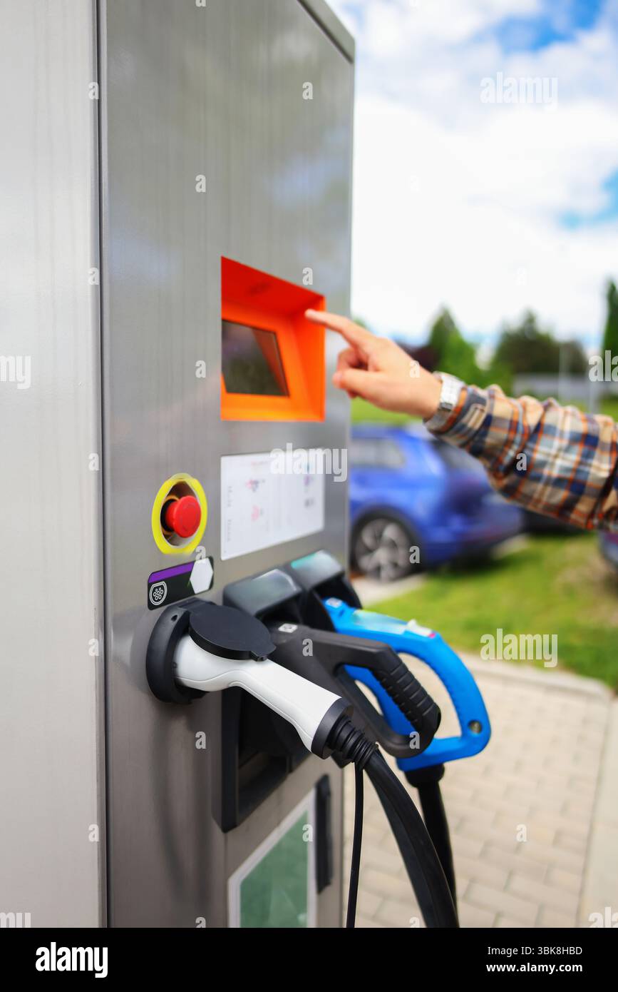 Electric vehicle charging port type hi-res stock photography and images ...