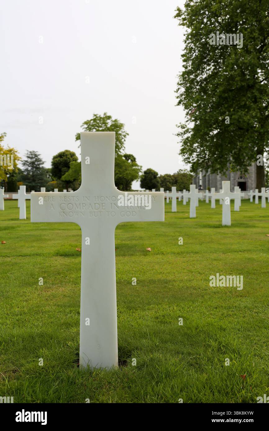 White crosses on a grassy carpet in St. James's Cemetery honoring those ...