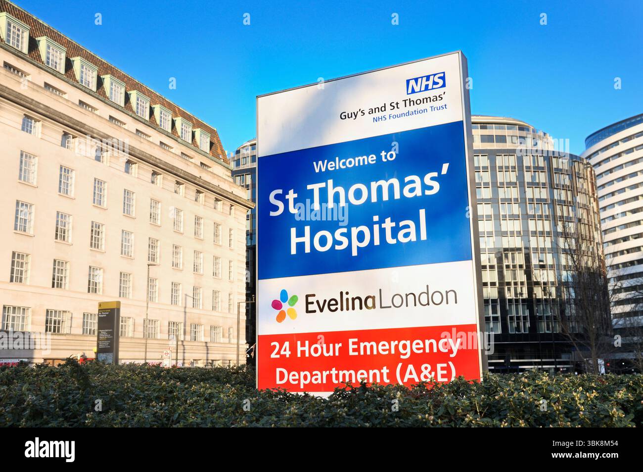 Uk healthcare nhs hi-res stock photography and images - Alamy