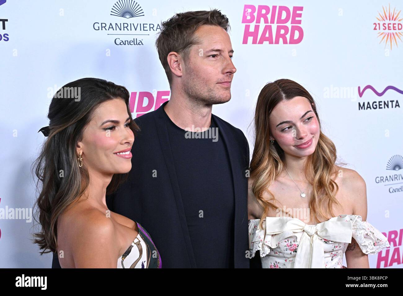 Sofia Pernas und Justin Hartley mit Tochter Isabella Hartley bei der ...
