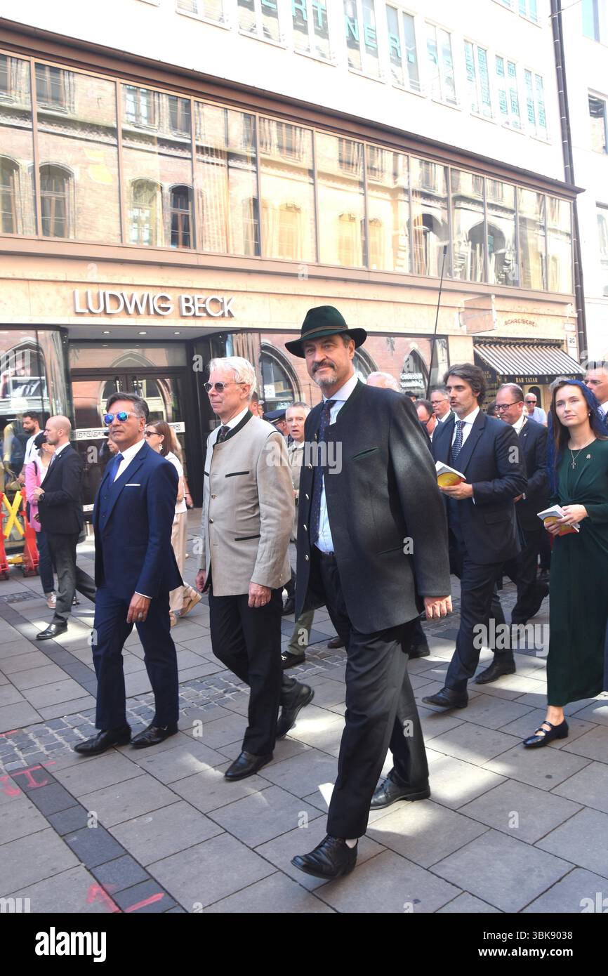 Vorne Vl. Christian Roehring Dr. Hans Joachm Hessler Bayerischer ...
