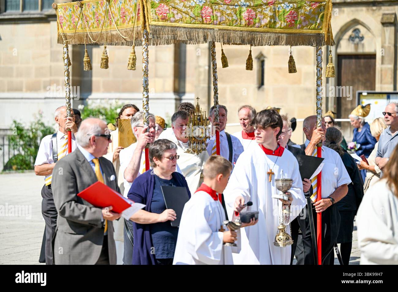 Domplatz Linz, Neuer Dom, Mariendom 19.06.2025, LINZ, AUT, Mariendom, Neuer Dom, Domplatz ...