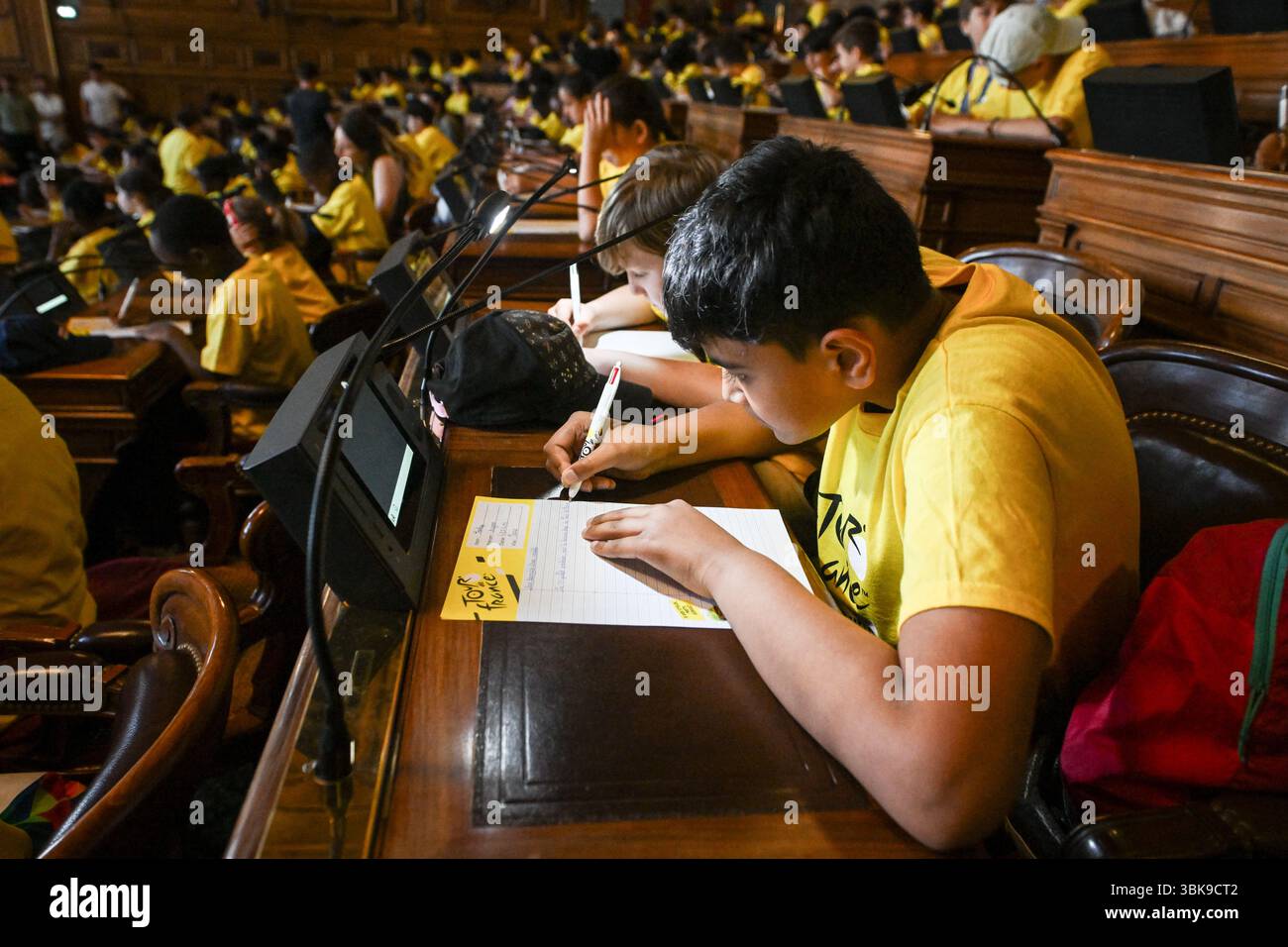 Paris, France. 19th June, 2025. Students participate in the Tour de ...