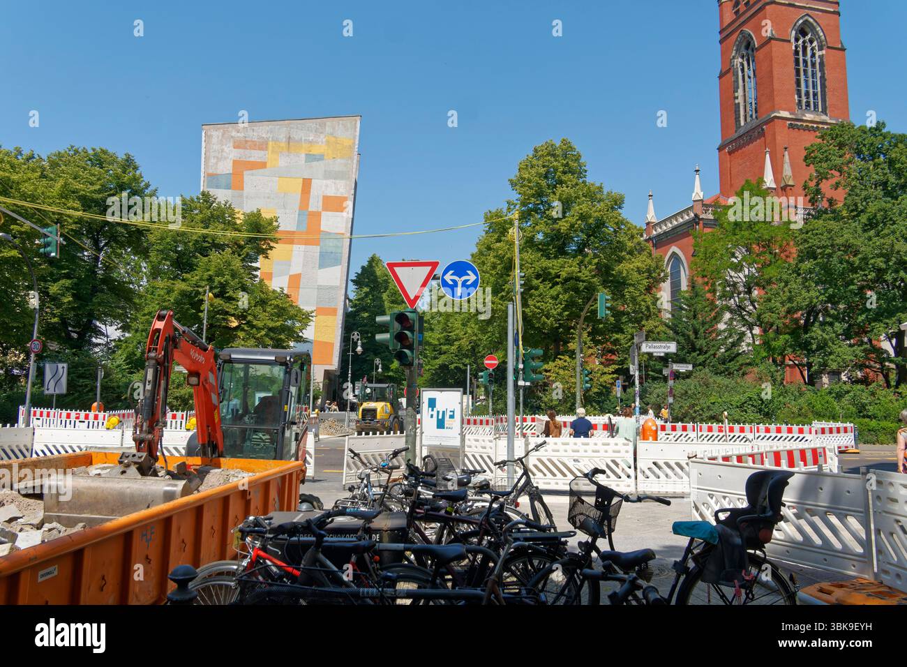 Baustelle Goltzstrasse Ecke Pallasstrasse, Berlin-Schöneberg Stock ...