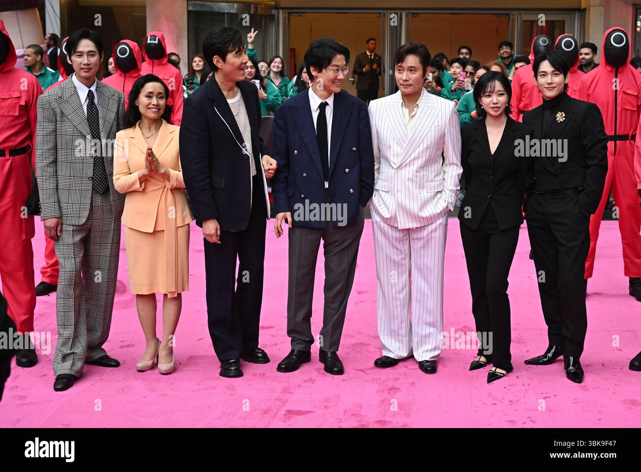Park Sung-hoon, Kang Ae-sim, Lee Jung-jae, Hwang Dong-hyuk, Lee Byung ...