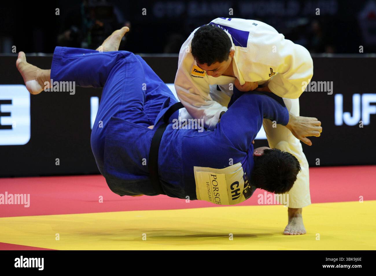 Hyoga OTA of Japan (white) and Francisco SOLIS of Chile during the ...