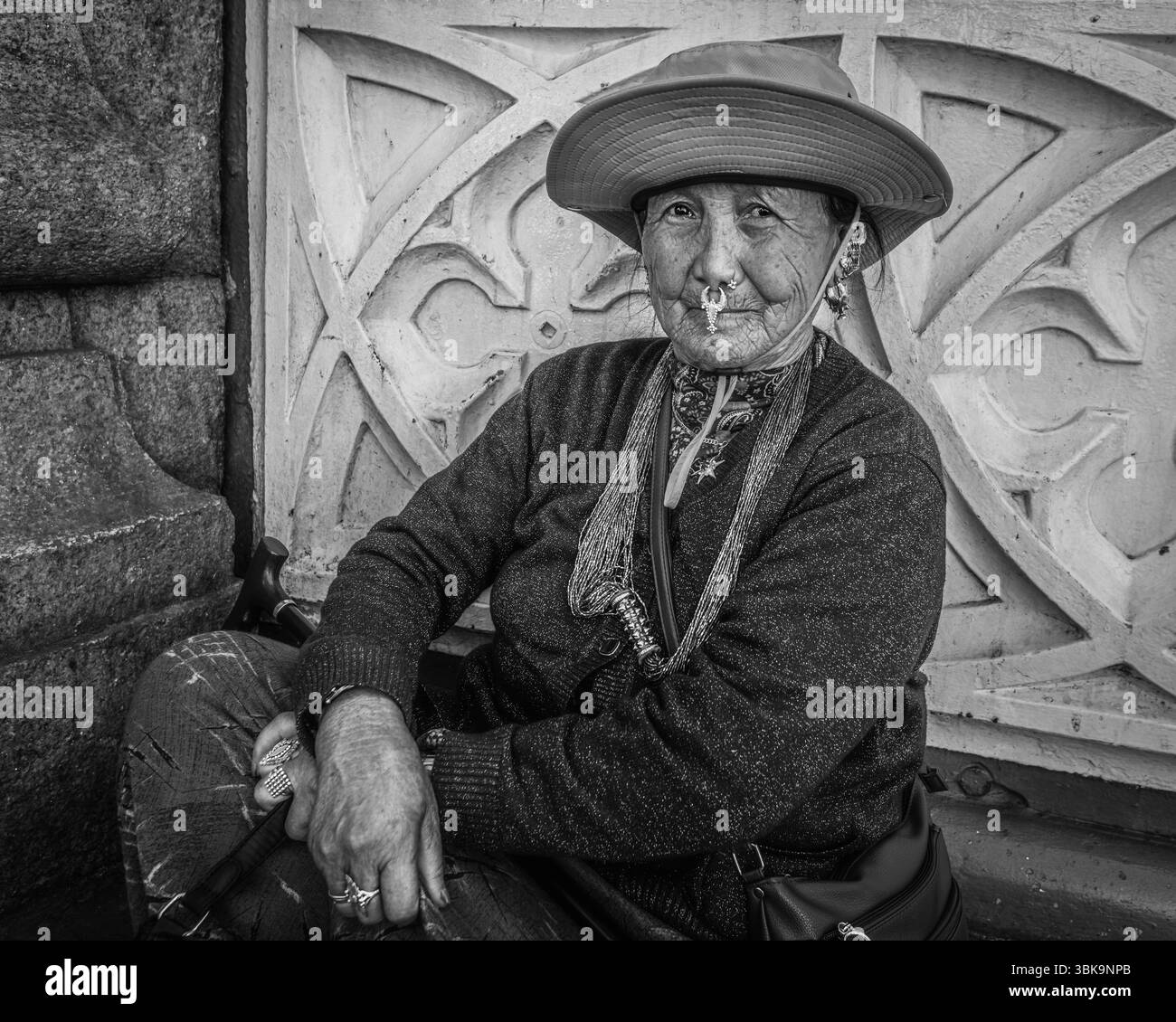 London jewelry Black and White Stock Photos & Images - Alamy