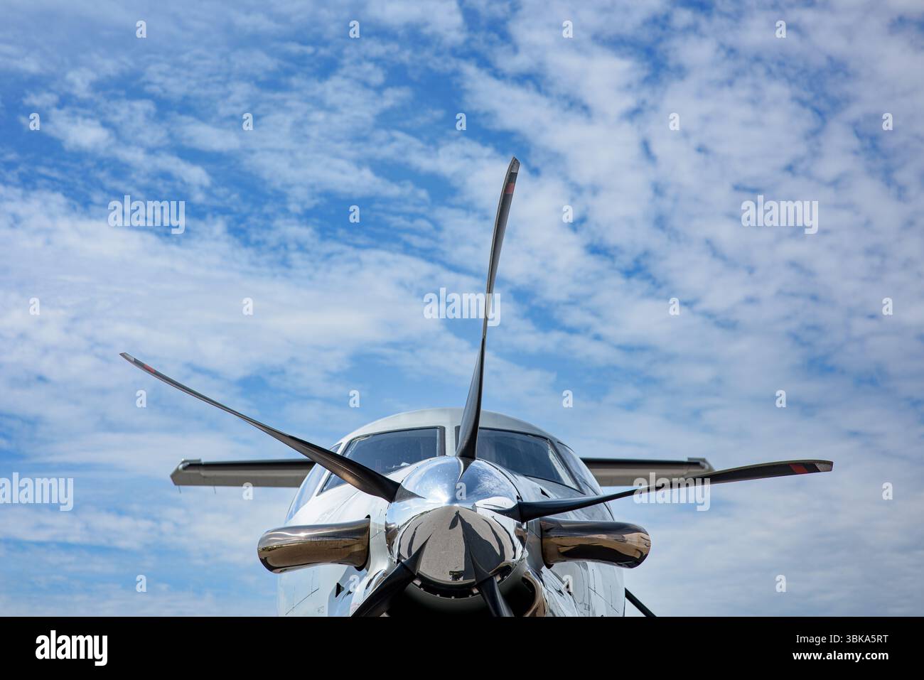 Airplane propeller lit up hi-res stock photography and images - Alamy