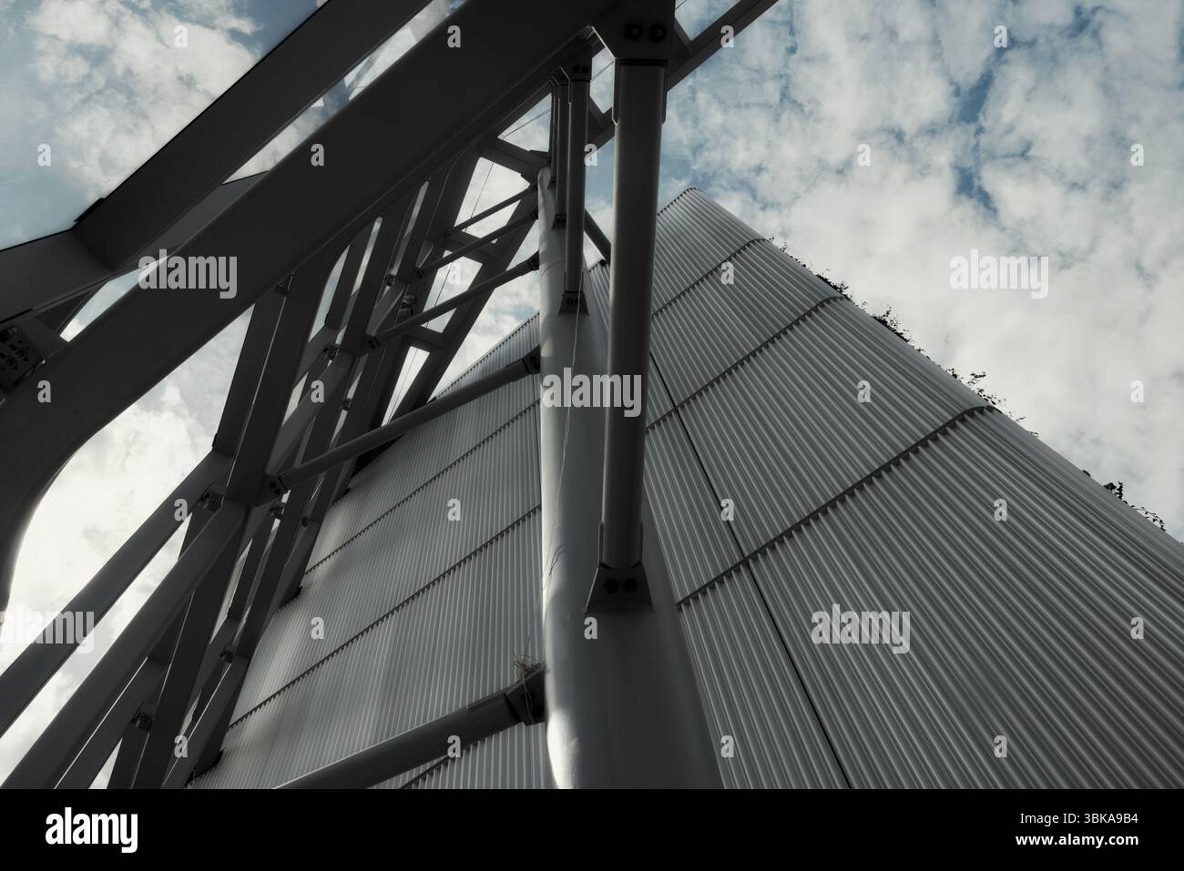 Steel frames supporting modern architectural structure angle shot Stock ...