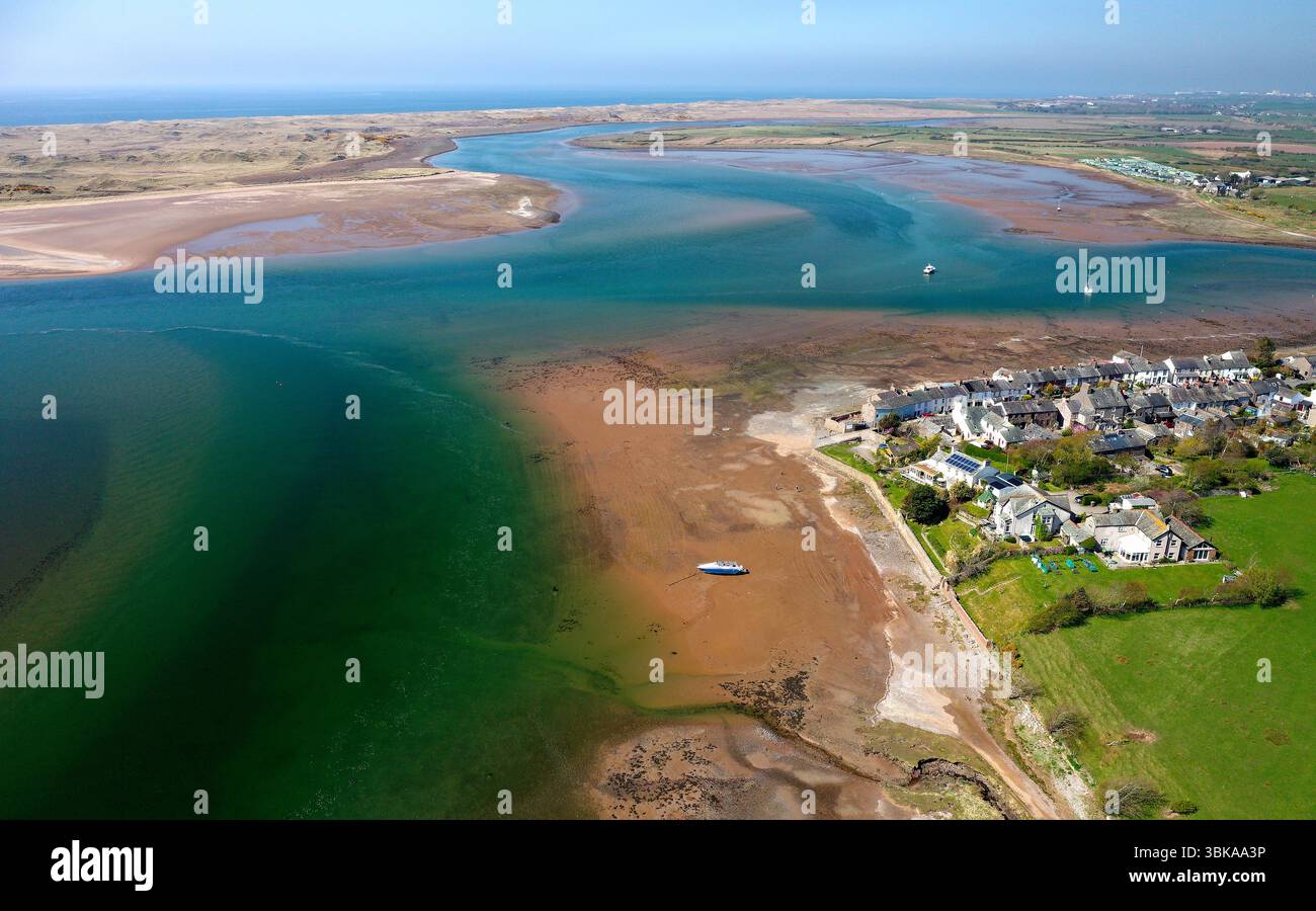 Ravenglass fishing village and site of Roman port of Itunocelum on ...