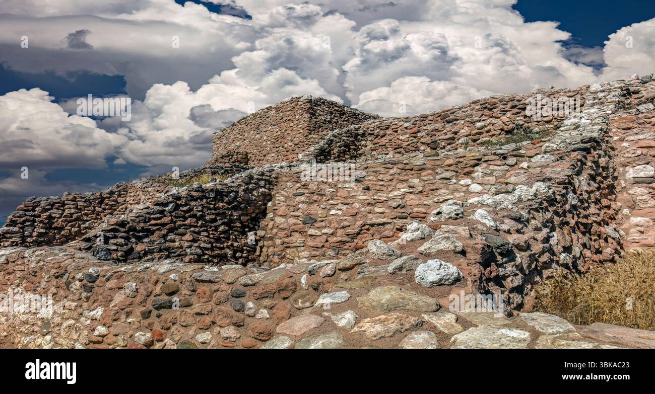 Tuzigoot National Monument Tuzigoot National Monument, located in the Verde Valley of central ...