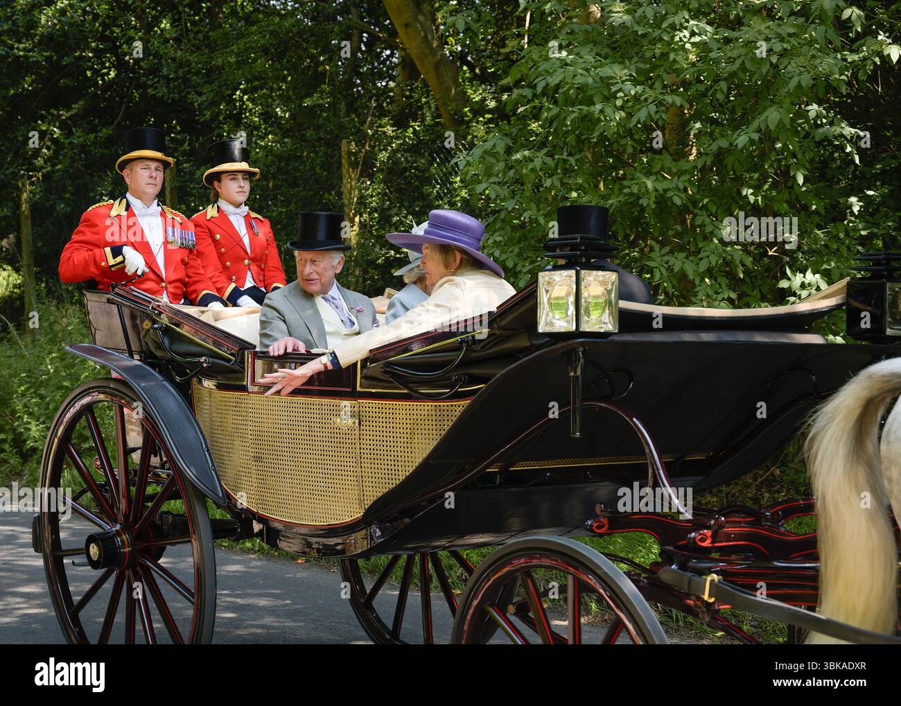17 Jun 2025 Ascot, UK The King and Queen wave to local school children ...