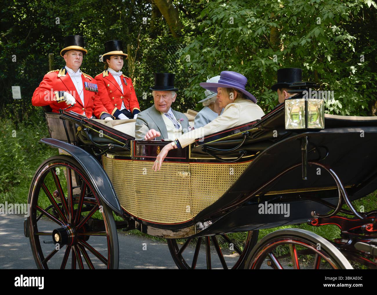 17 Jun 2025 Ascot, UK The King and Queen wave to local school children ...