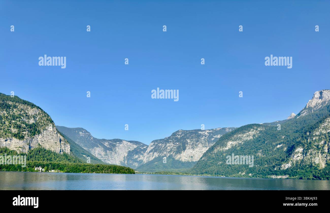 Beautiful alpine countryside lake hi-res stock photography and images ...