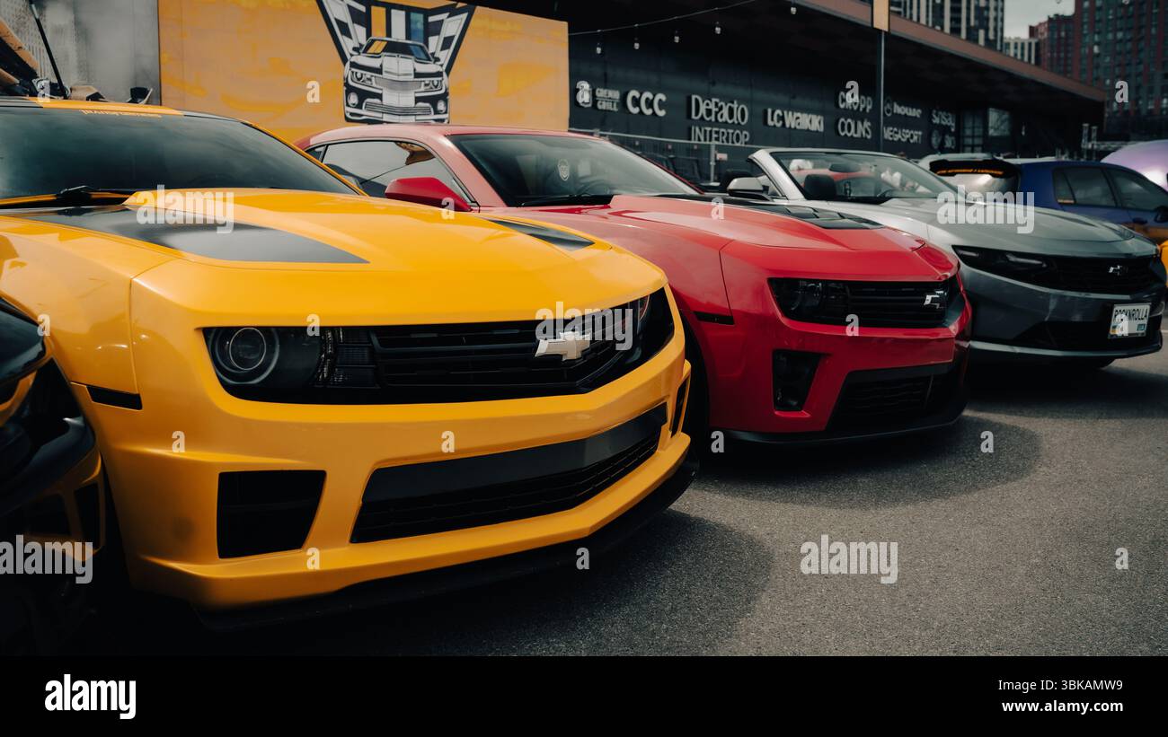 Chevrolet camaros hi-res stock photography and images - Alamy