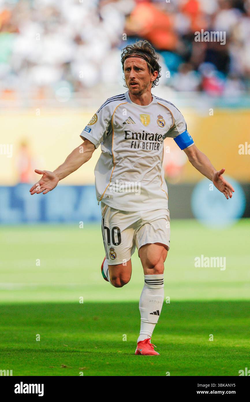 MIAMI GARDENS, FL - JUNE 18: Real Madrid CF Midfielder Luka Modric (10 ...