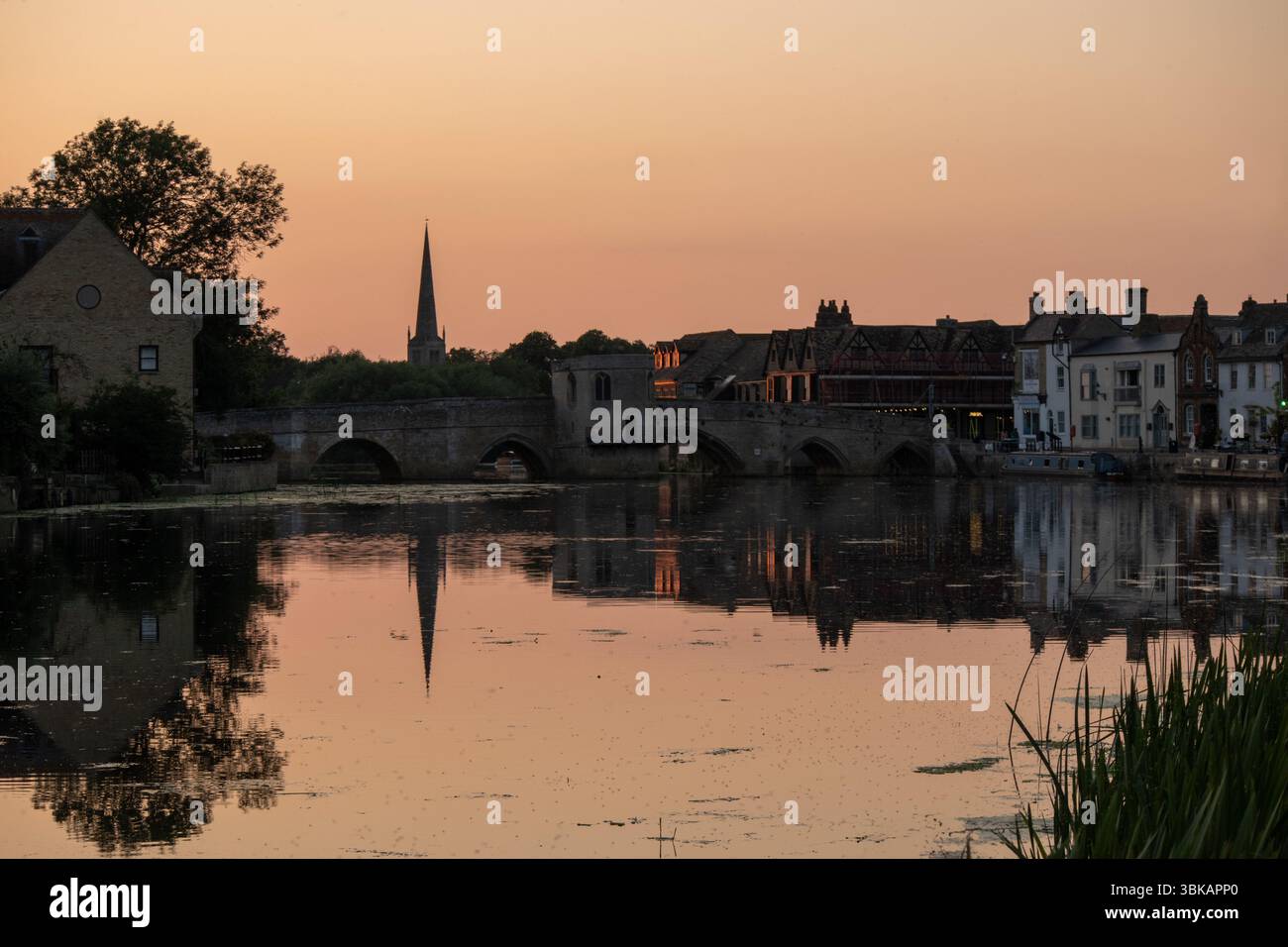 Golden Sunset at St Ives Old Bridge, Cambridgeshire, UK Stock Photo - Alamy