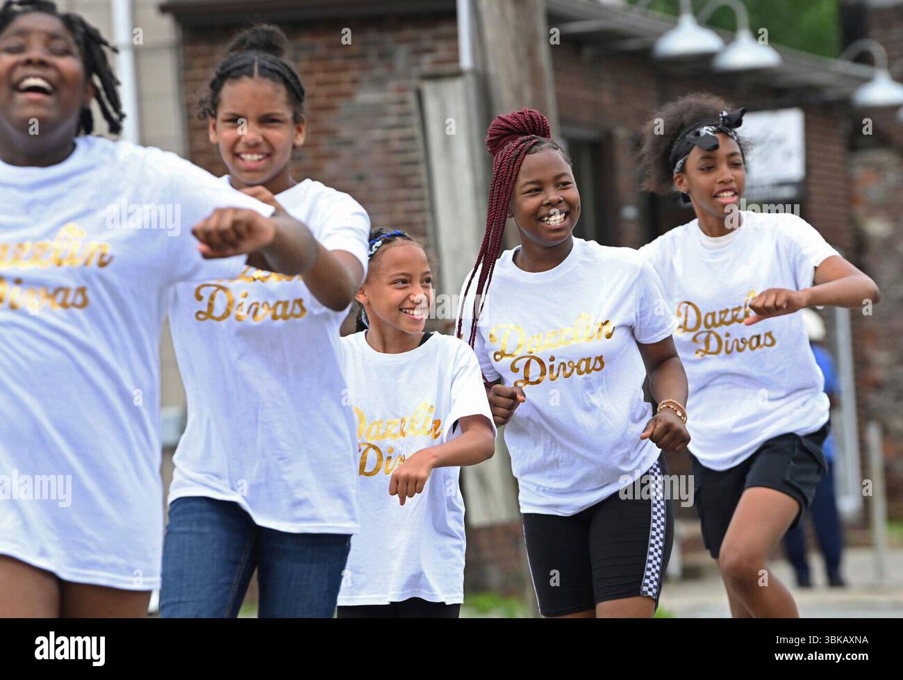 Dazzlin' Divas from Flood City Youth Fitness Academy perform a dance ...