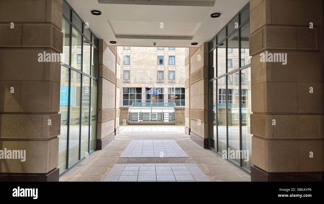 Edinburgh city centre on a bright summer day with historic buildings ...