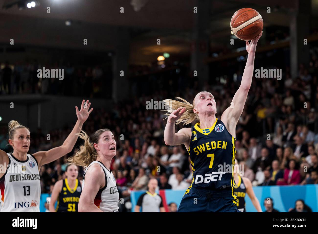 250619 Leonie Fiebich and Luisa Geiselsoder of Germany and Klara ...