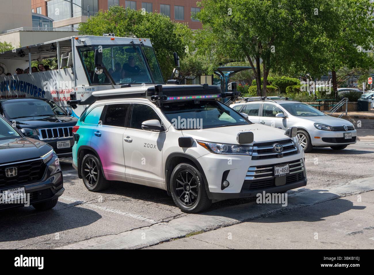 Austin, Tx, USA. 19th June, 2025. Zoox-branded Toyota Highlanders ...