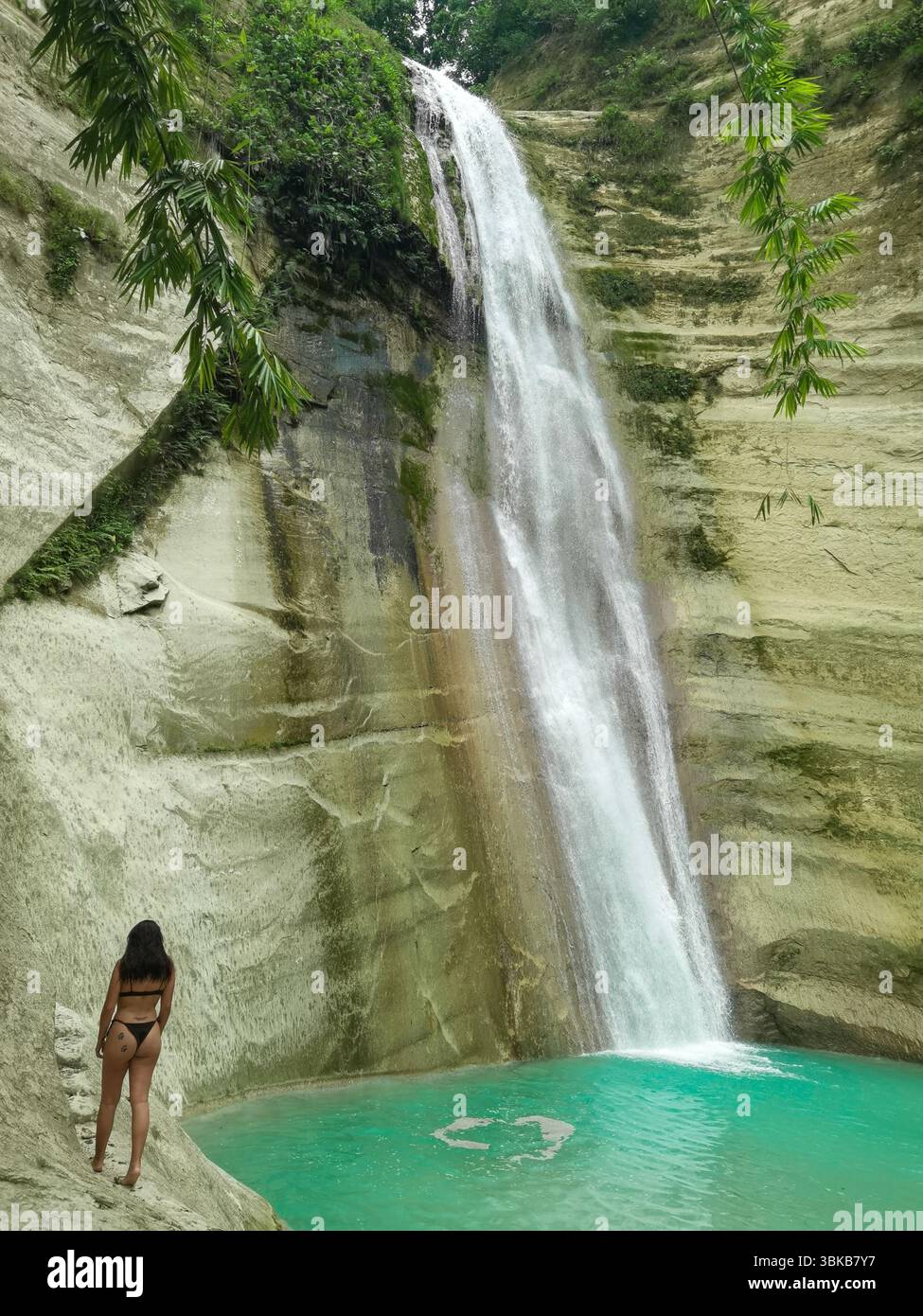 Waterfall in jungle dao falls hi-res stock photography and images - Alamy