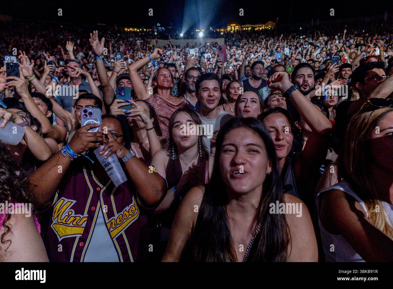 Hundreds of people during the concert of rapper Residente at the Alma ...