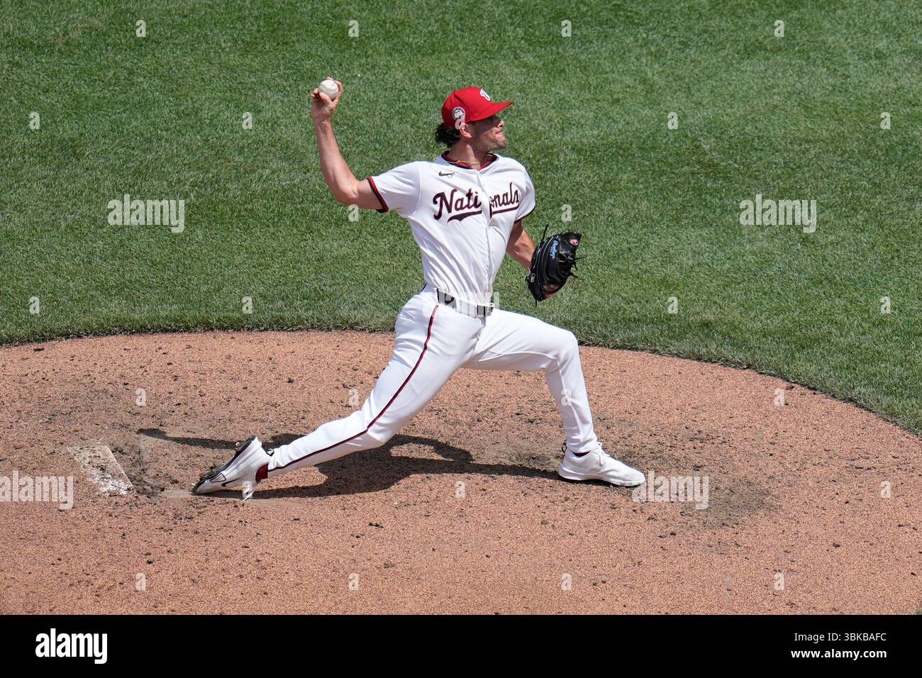 Washington Nationals relief pitcher Kyle Finnegan throws to the ...