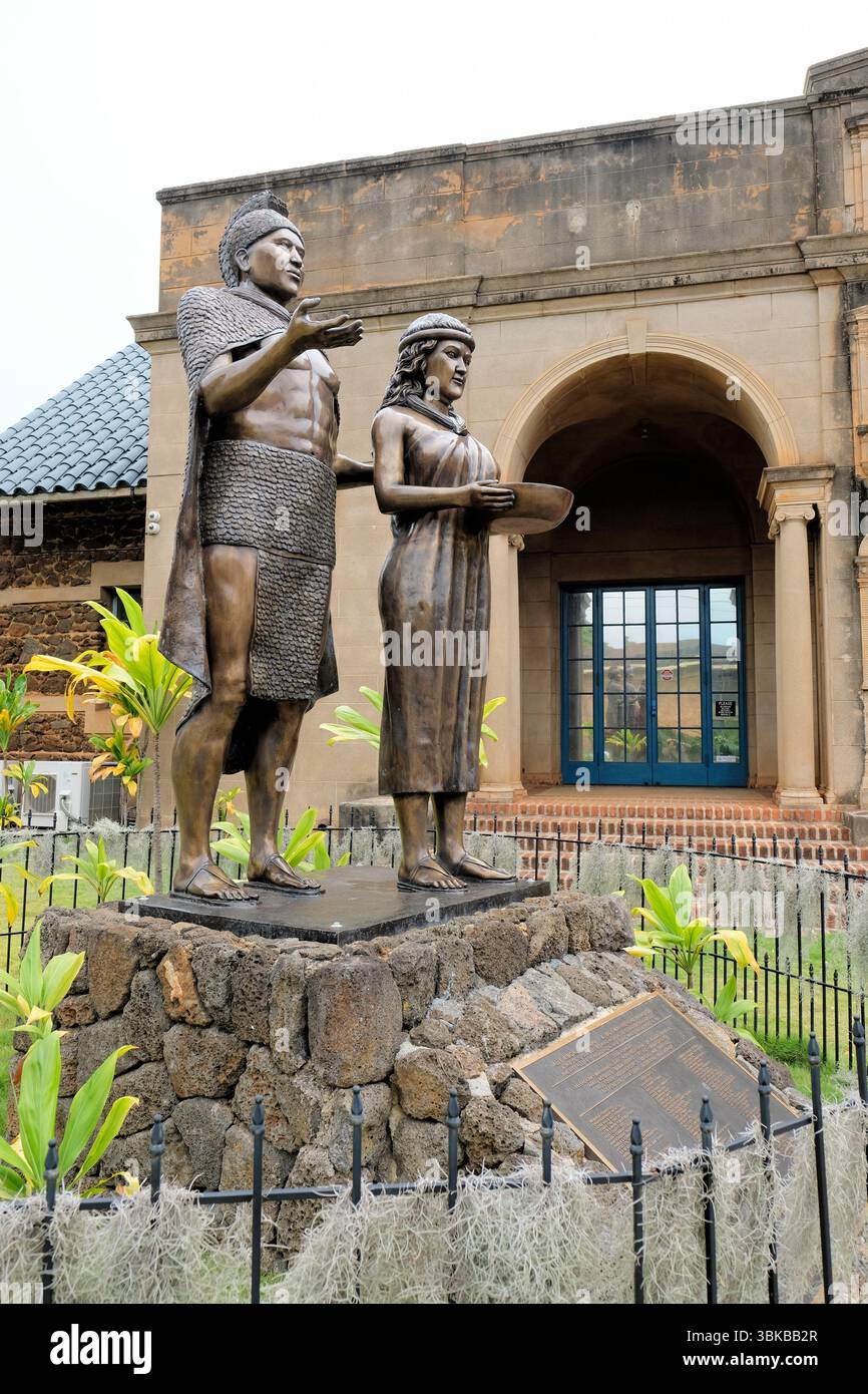 Statue of King Kaumualii & Queen Deborah Kapule, last rulers of Kauai ...