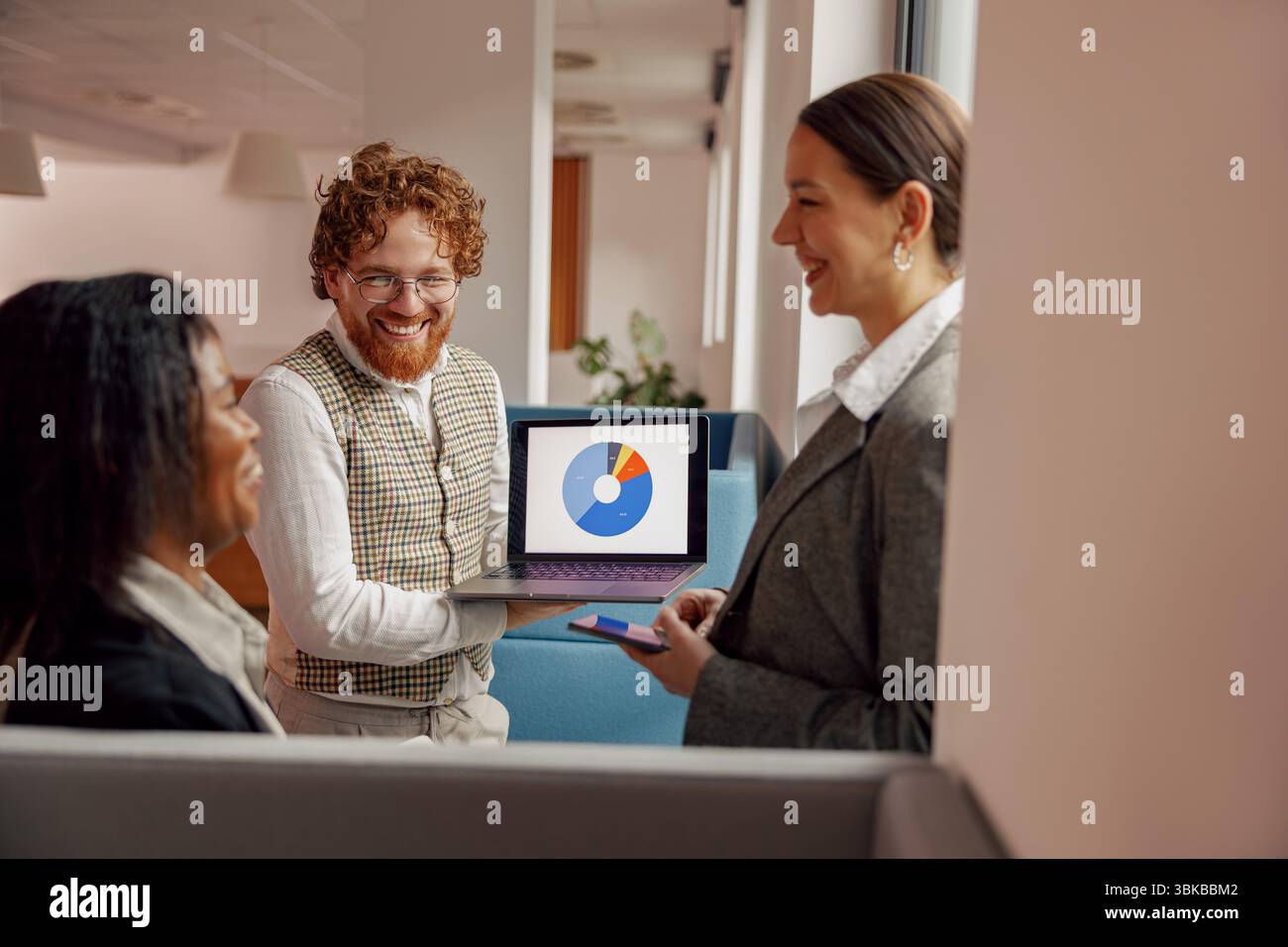 Team Collaboration in a Modern Office with Effective Presentation Tools and Techniques Stock ...