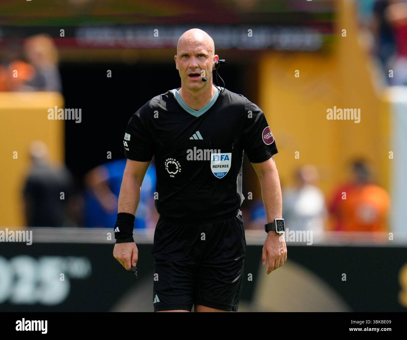 East Rutherford, Vereinigte Staaten. 19th June, 2025. Shiedsrichter ...