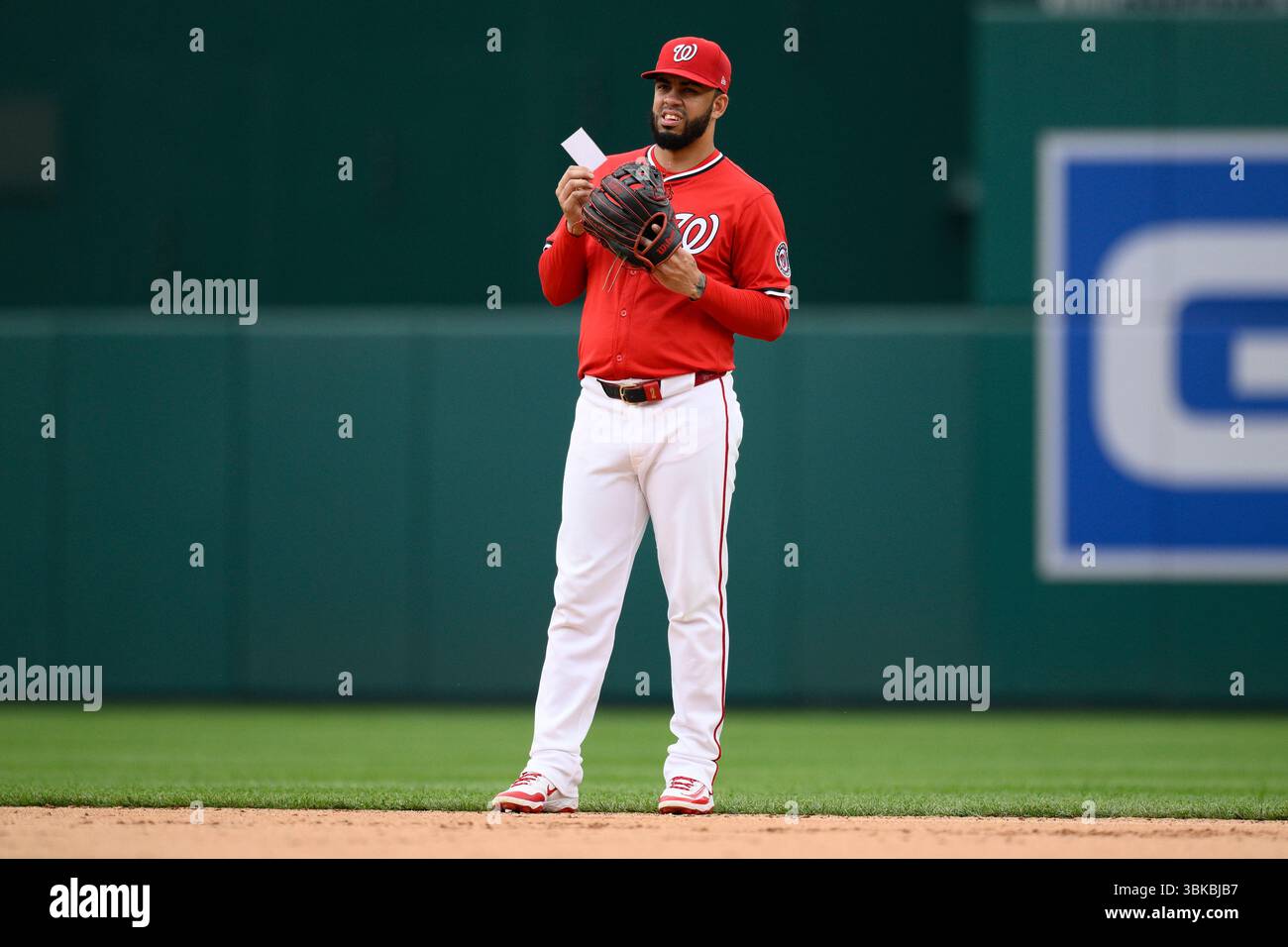 Washington Nationals second baseman Luis Garcia Jr. (2) in action ...