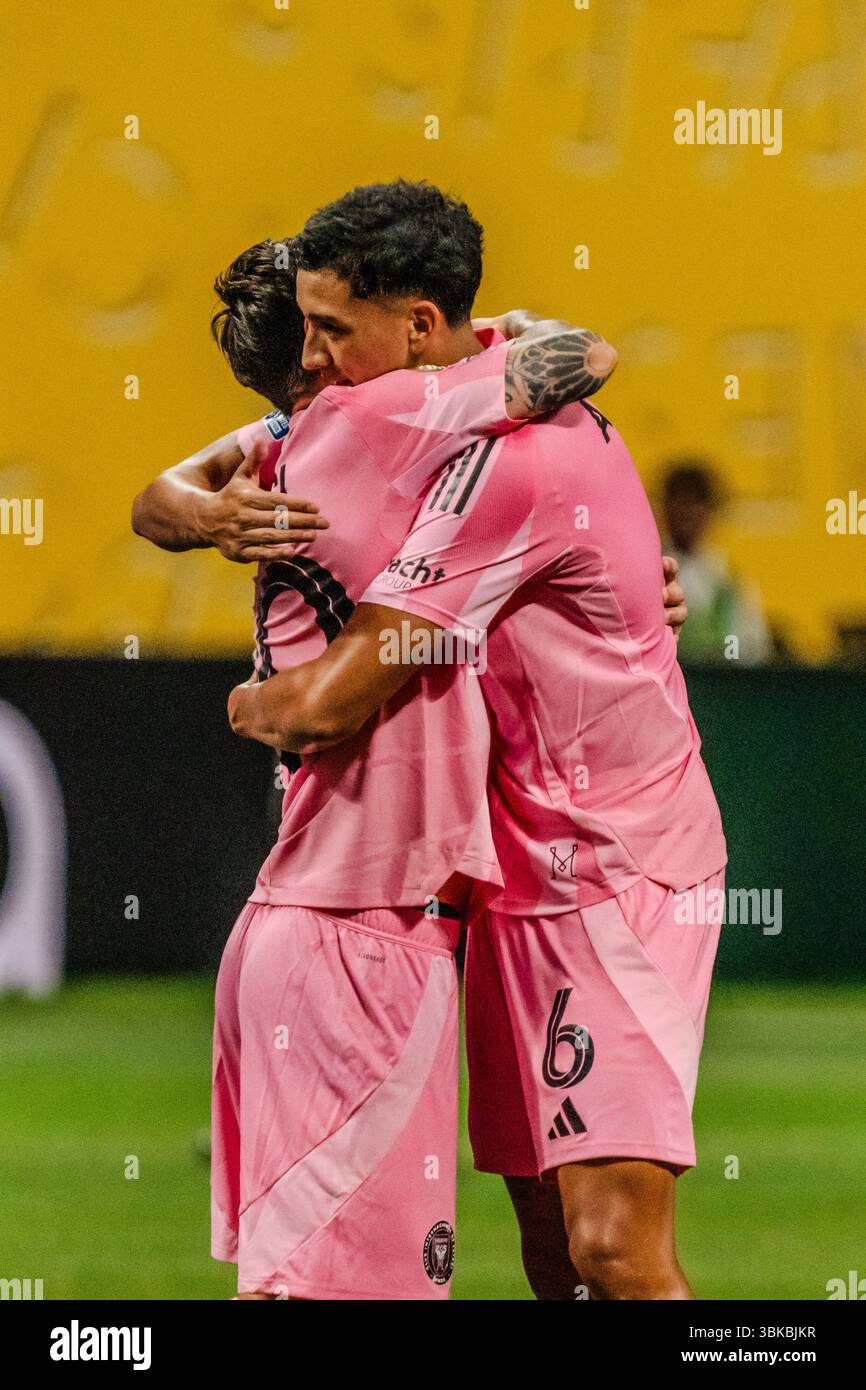 Atlanta, Georgia, USA. 19th June, 2025. Forward LIONEL MESSI (10) and ...