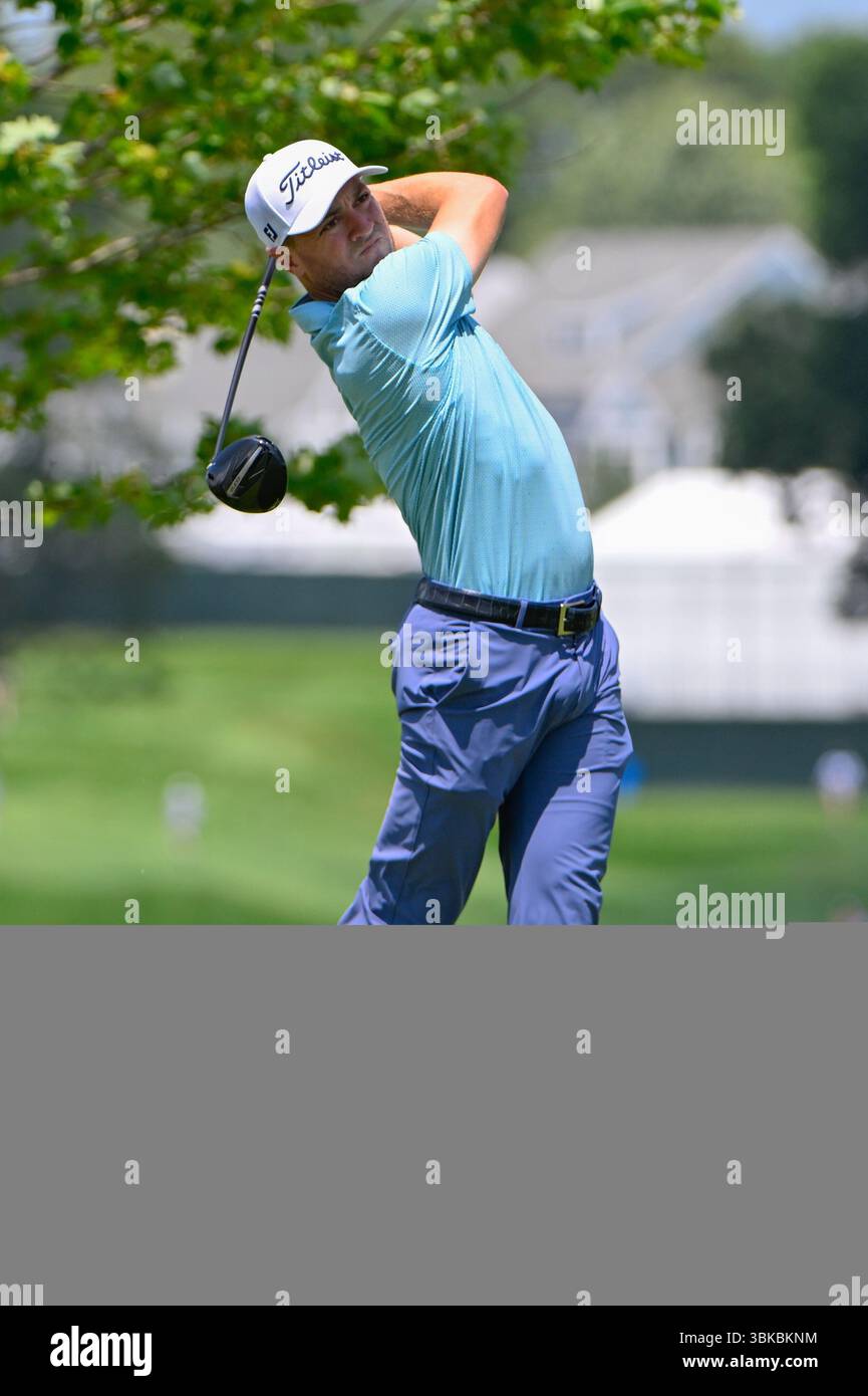 CROMWELL, CT - JUNE 19: Justin Thomas (USA) watches his tee shot on 3 ...