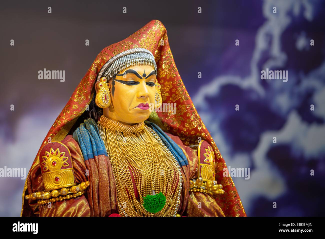Kathakali Performance In Kerala, Malayalam Traditional Classic Indian ...