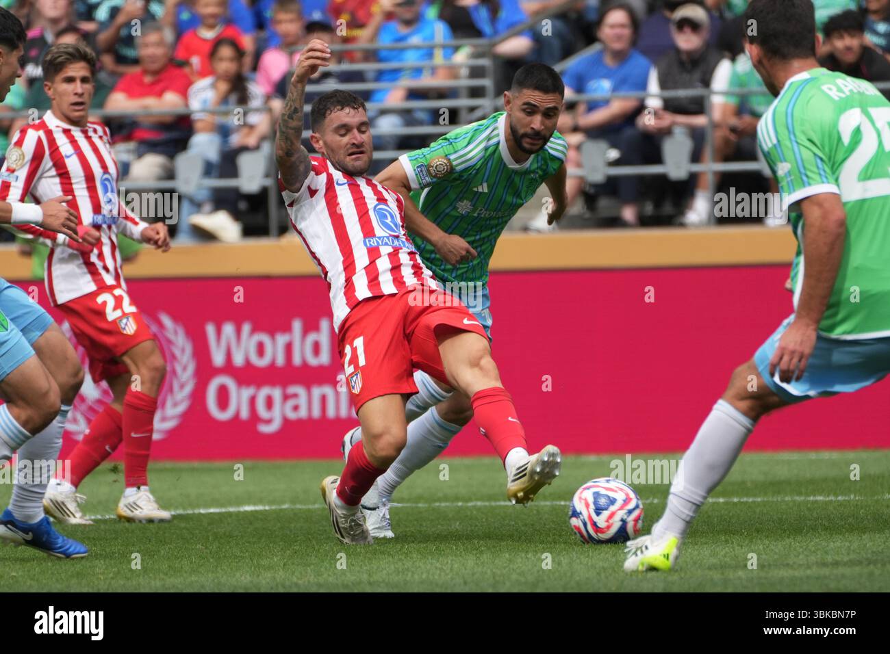 Seattle, United States. 19th June, 2025. Atlético Madrid defender Javi ...